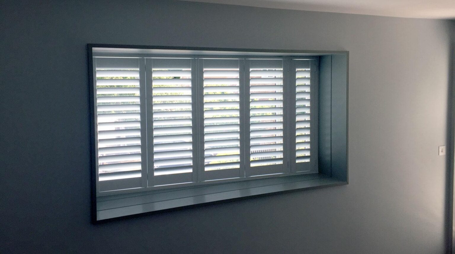 Choosing a Colour For Your DIY Plantation Shutters - Wooden Shutters Direct